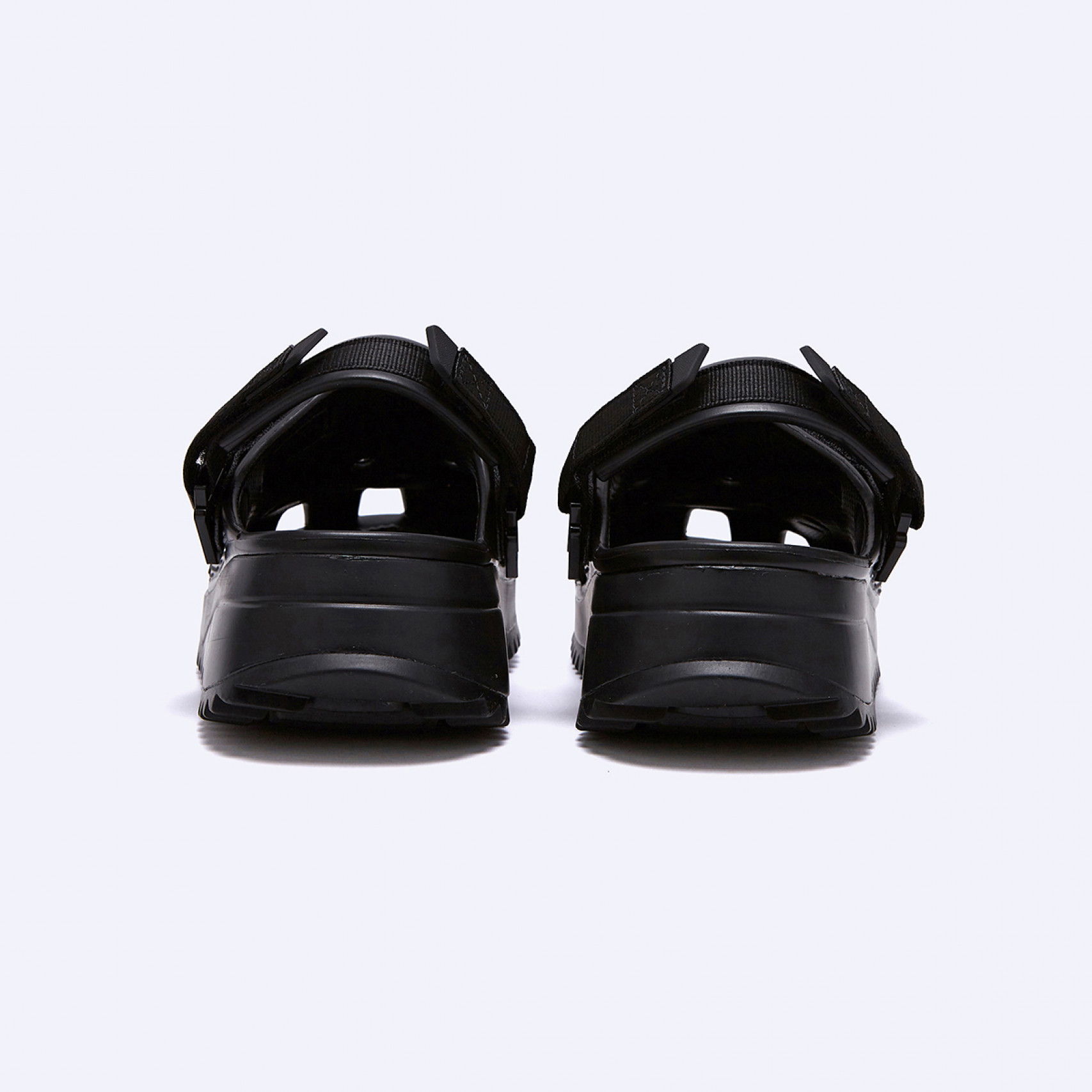 크록스 CROCS 클래식 하이커 클로그 블랙 , 206772-060